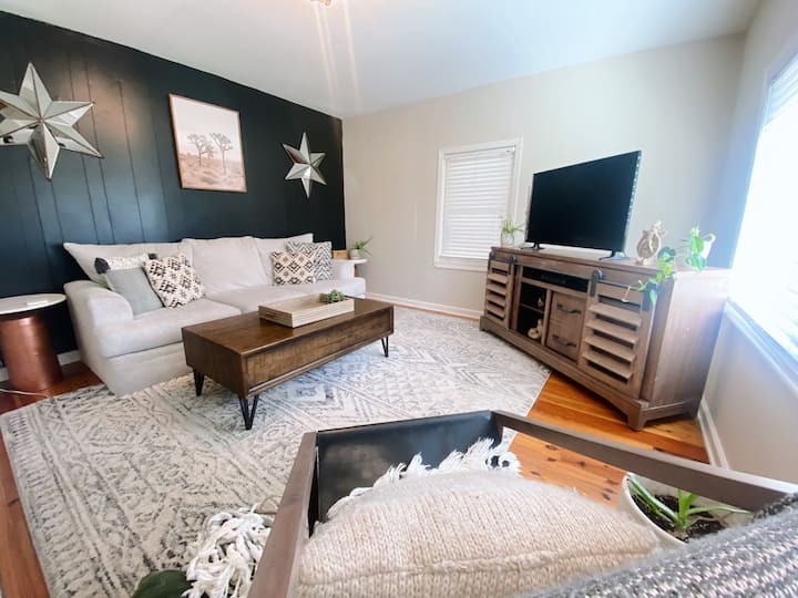 Private Cleveland St. Cottage~walk Folsom Village - Folsom, LA