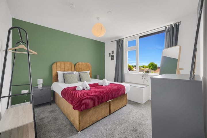 Stylish & Modern Apartment - Free Parking - Wifi - Cardiff