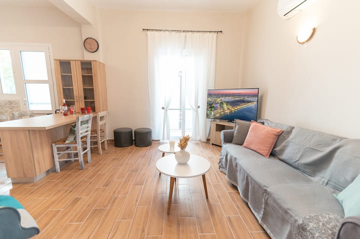 Skyard - Central 2bd House - Kos