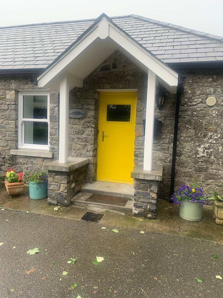 Amberwood Cottage - Trim