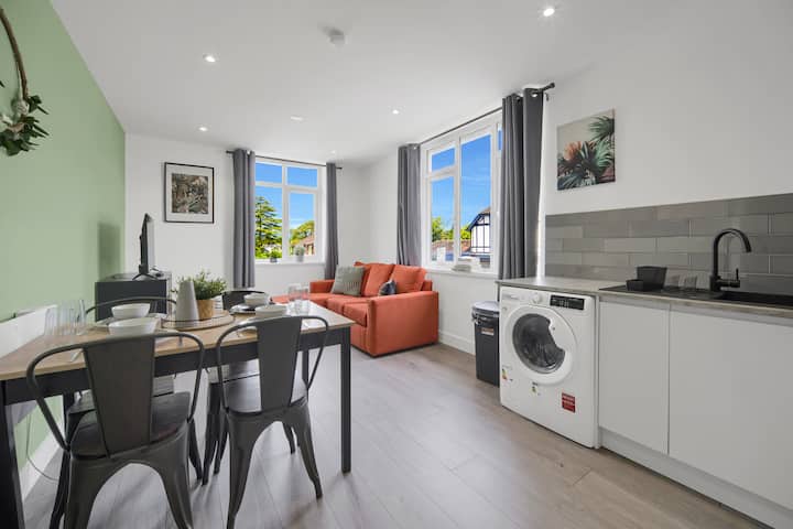 Spacious & Stylish - Free Parking - Fast Wifi - Cardiff