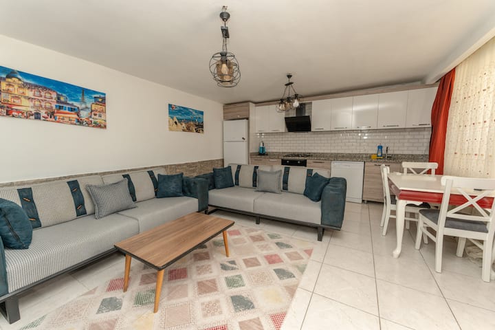 Garden Floor Pool View Apartment - Antalya