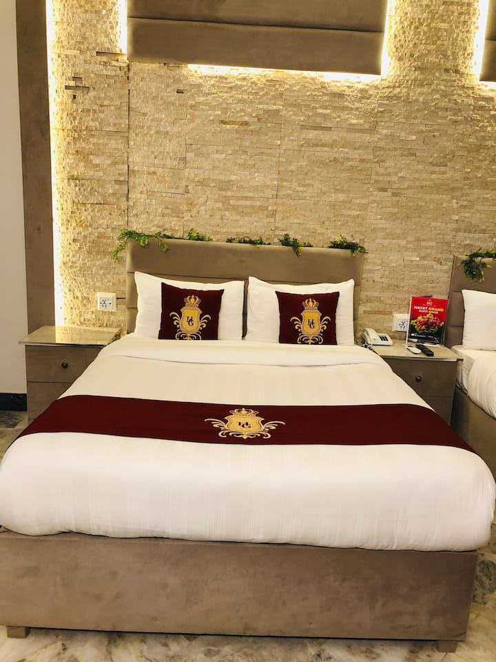 Luxury & Family Rooms, Wifi, Free Parking - Islamabad