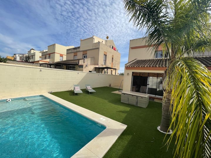 Chalet Sevilla, Piscina Parking - Gines