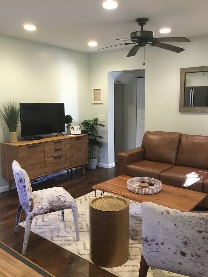Firefly Cottage - Geneva-on-the-Lake, OH
