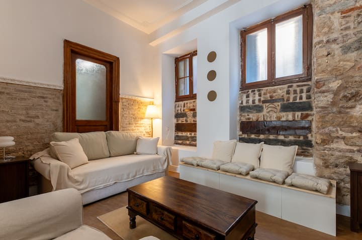 Casa Nostalgia - Athens