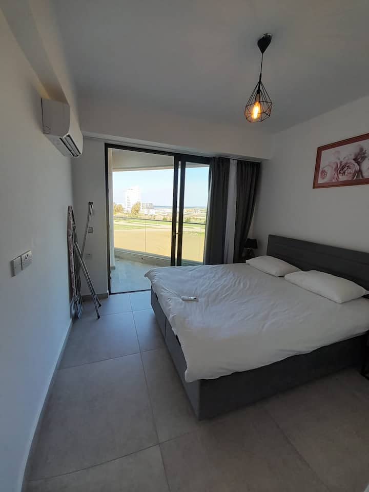 Park One Bedroom Apartment - Газиверан