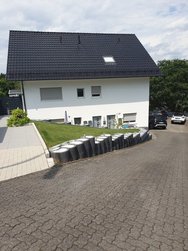 Moderne Schicke 50qm Wohnung + Terrasse Nähe Köln - Engelskirchen