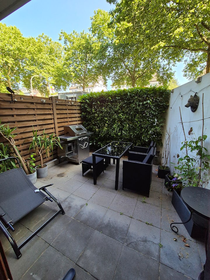 Modern Mit Terrasse Am Zoopark - Düsseldorf