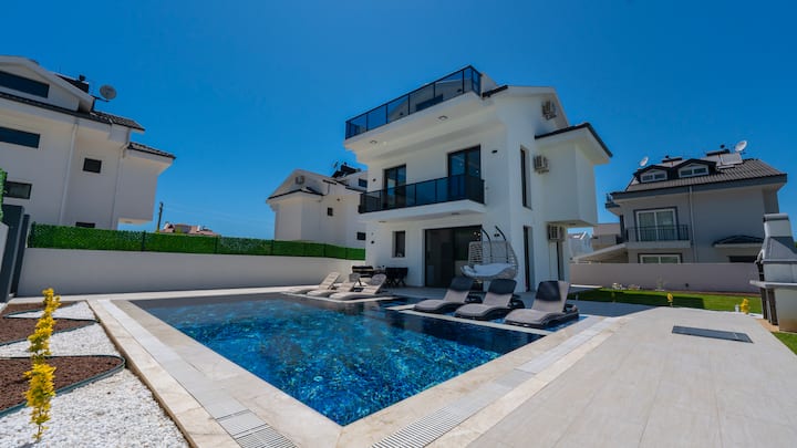 Fethiye ÖLüdeniz'de 3+1 Havuzlu Villa - Ölüdeniz