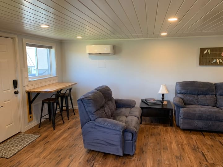Red Barn Loft Apartment - Grandview, WA