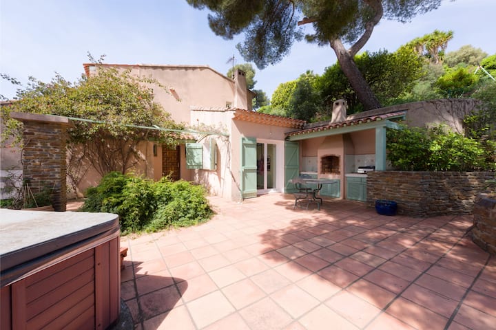 Villa, 3 Chambres, Vue Mer Jacuzzi - Le Pradet