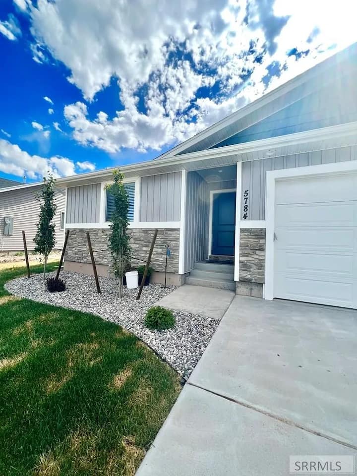 The Uncramped Cabin - Idaho Falls, ID