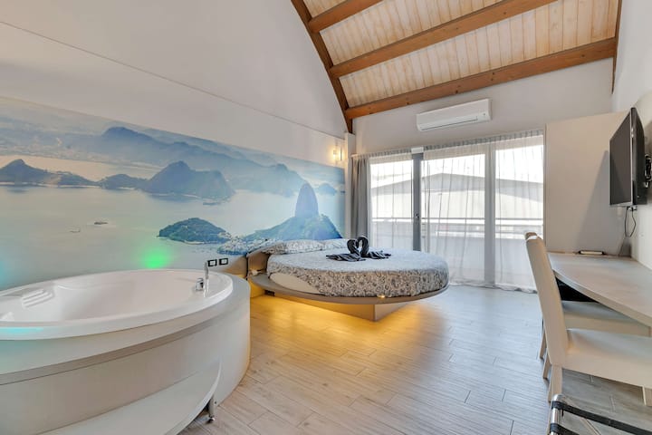 Suite A Tema: "Rio" Jacuzzi & Parking 20' Duomo! - Milan