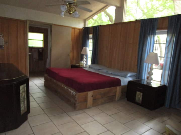 The Chalet - Mayo, FL