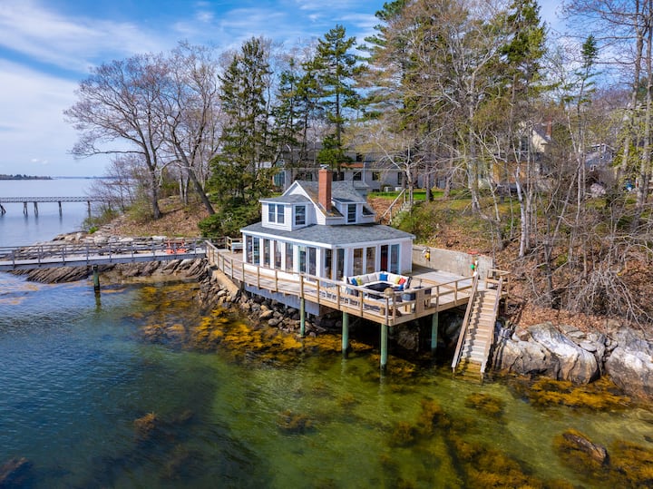 Oceanfront Boathouse Casco Bay - 長島