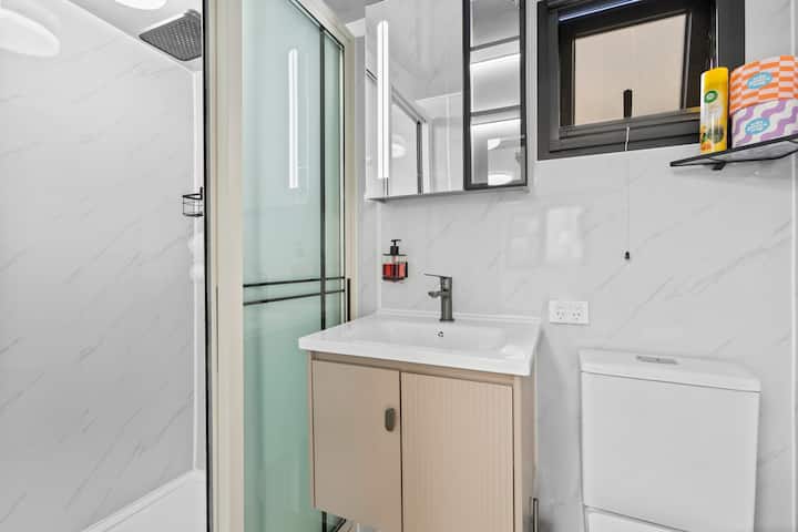 Self-contained Unit - Coochiemudlo Island