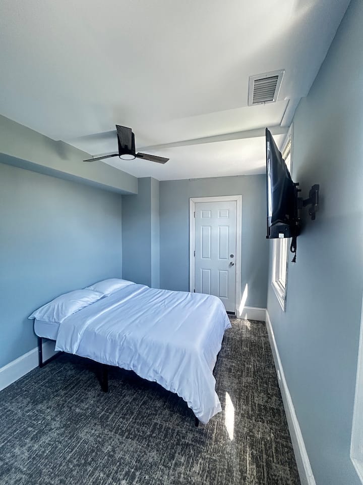 *Thebond Residence@ John Hopkins Private Entrance - Baltimore, MD