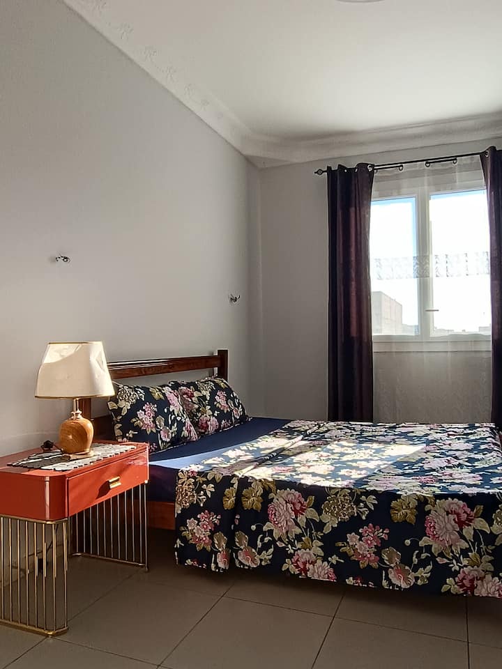 Grand  F3 (4ème éTage) Pour Des Vacances De Rêves - Jijel