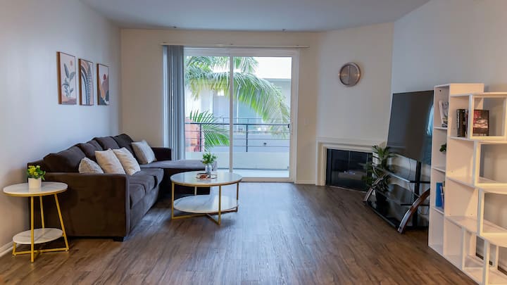 Cozy Marina 2 Bedroom W Pool & Parking - Culver City