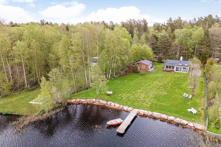 Lakeside Cottage With Jetty - Klippan