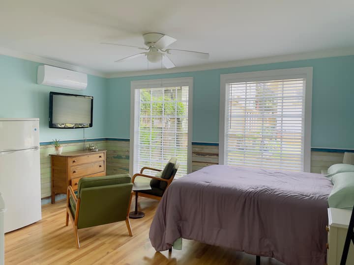 Charming Studio Near Downtown - Athens, GA