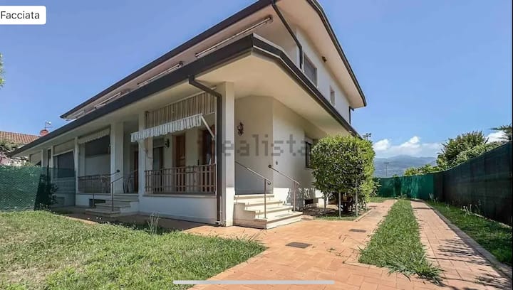 Villa Nice 800m Dal Mare - フォルテ・デイ・マルミ