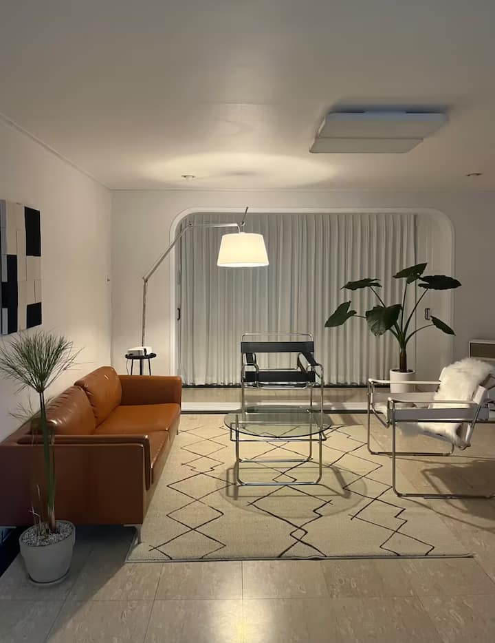 #초특가 #광안리맛집 #팔도시장맛집 / 수영역 1분 감성숙소 5mm 스테이 - Pusan