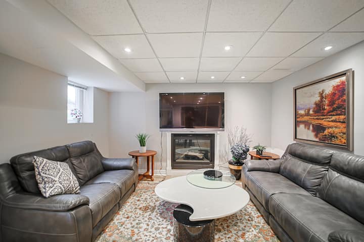 Stylish Grand Residence Villa - Vaughan