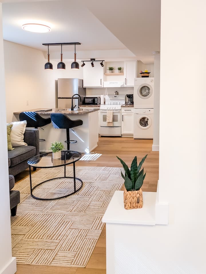 Thetis Lake Hideaway-peaceful Suite Near The Lake - Langford