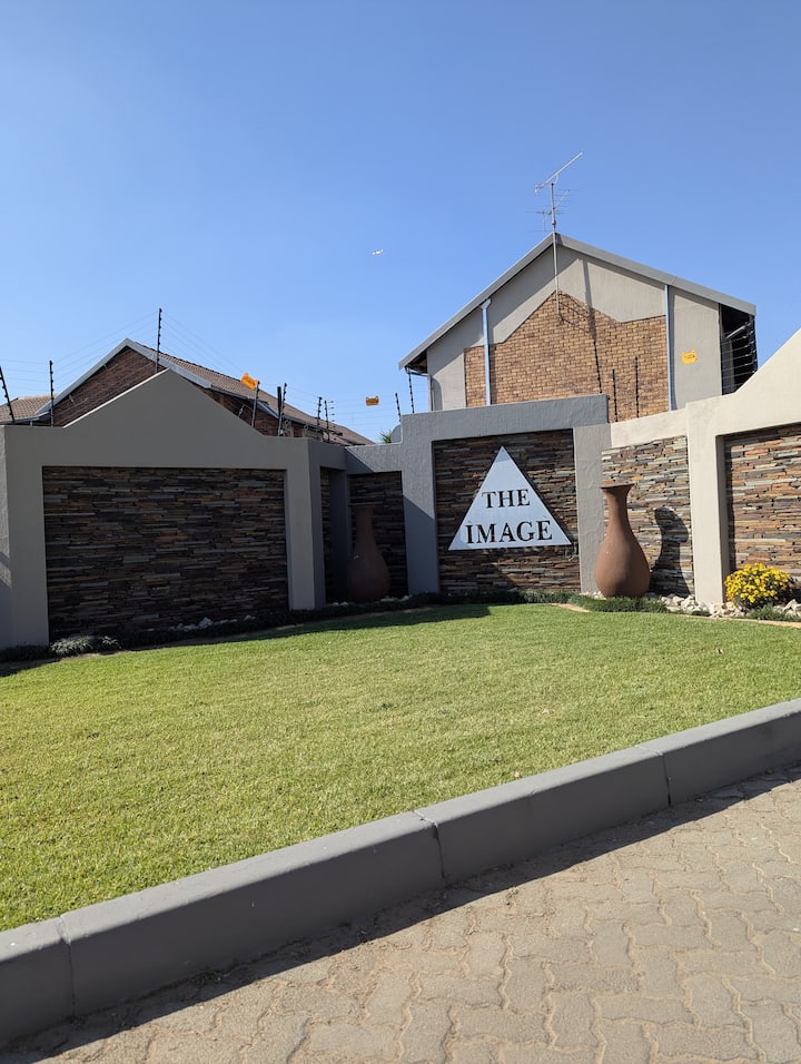 Cozy Oasis, 14 Mins From Or Tambo Airport - Tembisa