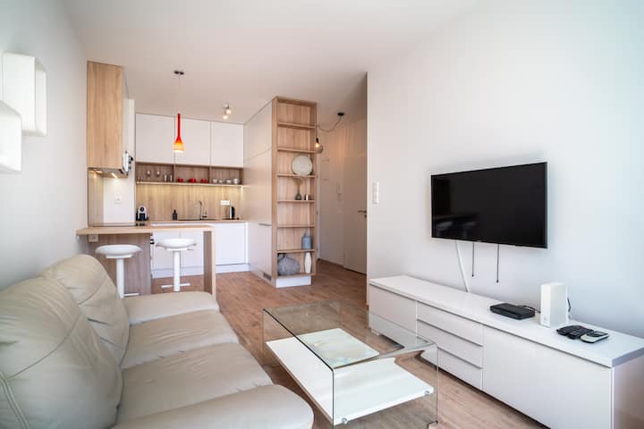 Bright 1br Aptw/private Parking - ブラチスラバ