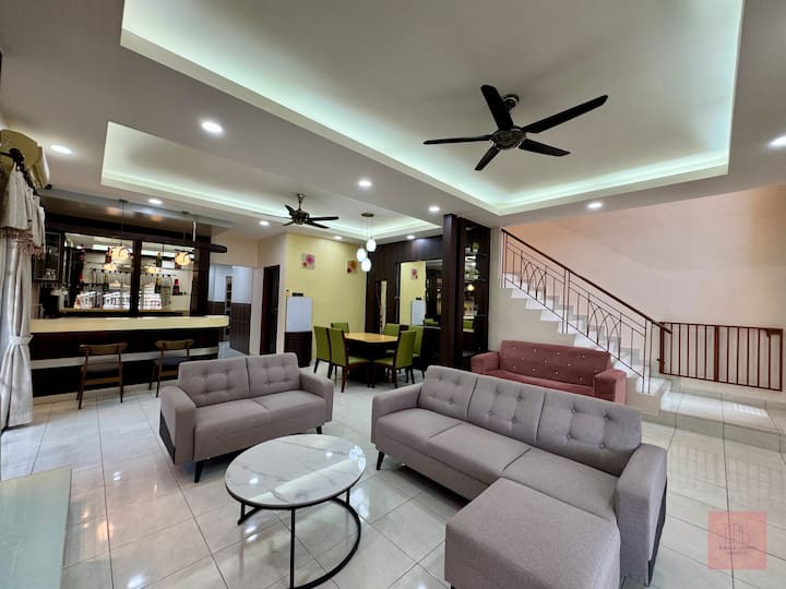 Homely•seremban 2•spacious•cozy•quiet•wifi•guarded - Seremban