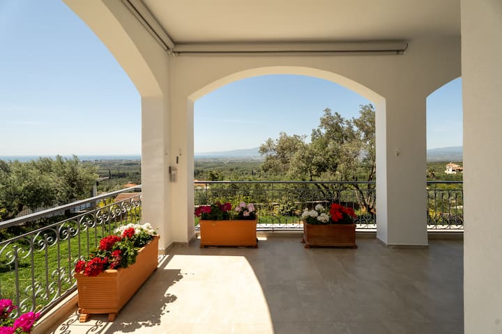 Everest Nest Panoramic View - Kalamata