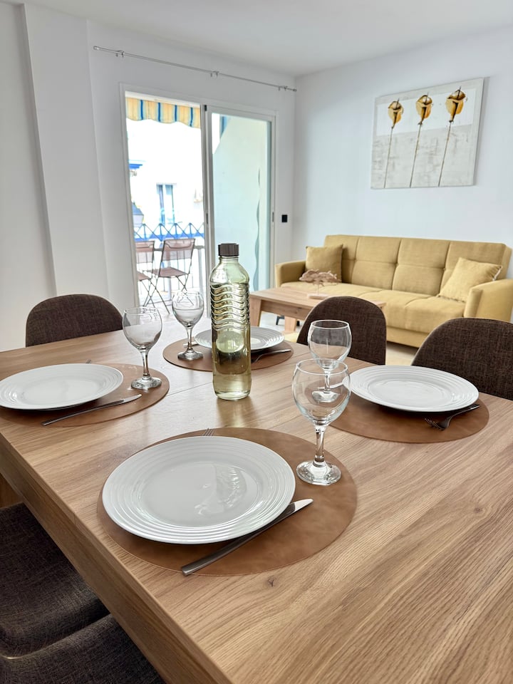 Casa Luna Azul · Beach, Old Town, Pool & Parking - Estepona