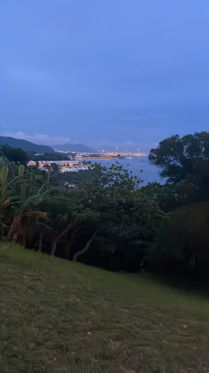 Sunny, Peaceful 1-bedroom Flat - Hong Kong