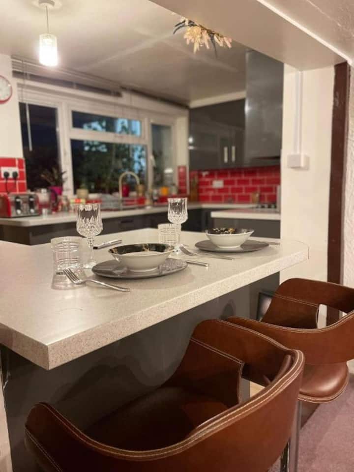 2-bed Cottage Gloucester City - Gloucester