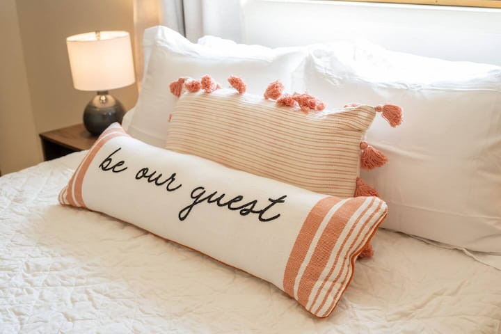 John Adams Pet Friendly Cozy Home Wi-fi & Parking - Idaho Falls, ID