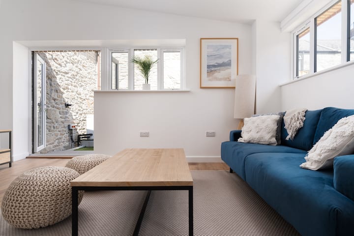 Alfie's Barn - Stylish Barn Conversion In St Just - Saint Just
