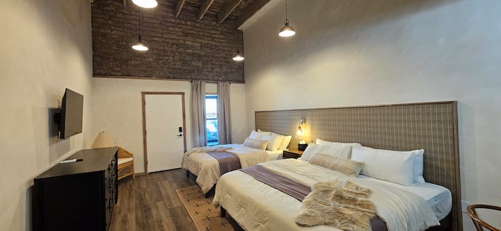 Inn History Tombstone Historical Premium Room - Tombstone, AZ