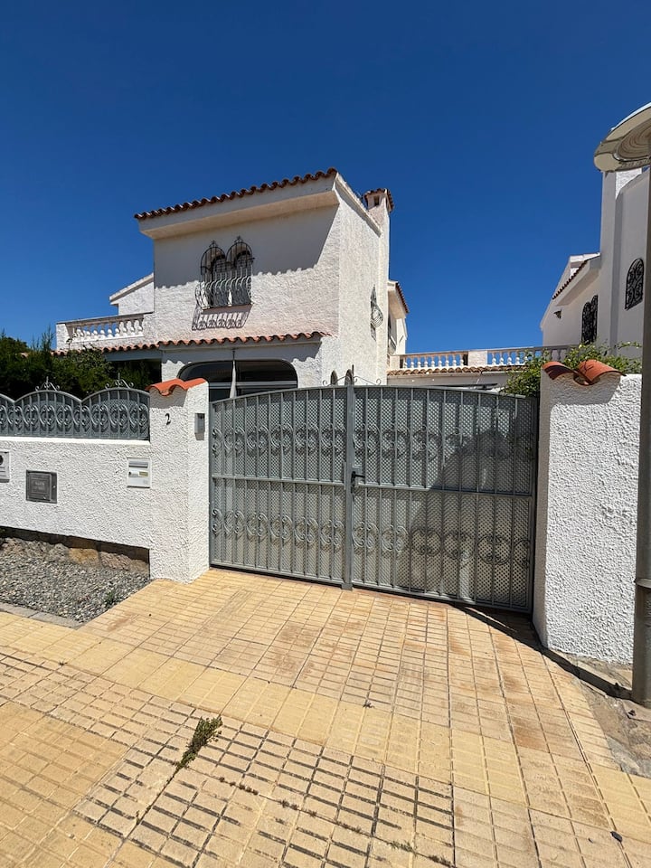 ¡Casa Acogedora En Pino Alto! - Miami Platja