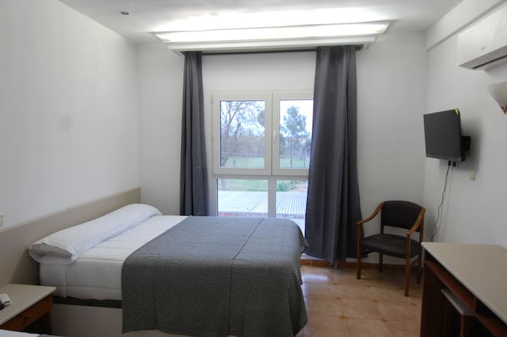 Hostal El 36 · Descanso Ideal - Aranjuez