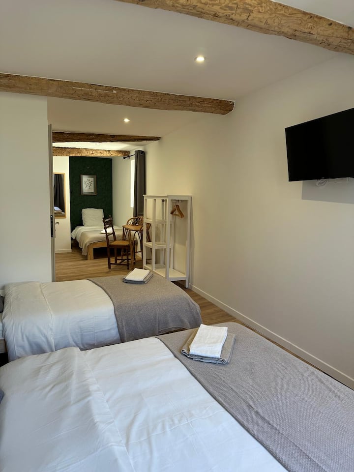 Chambre D'hôtes + Petit Déjeuner 4 Pers "César" - Castellane