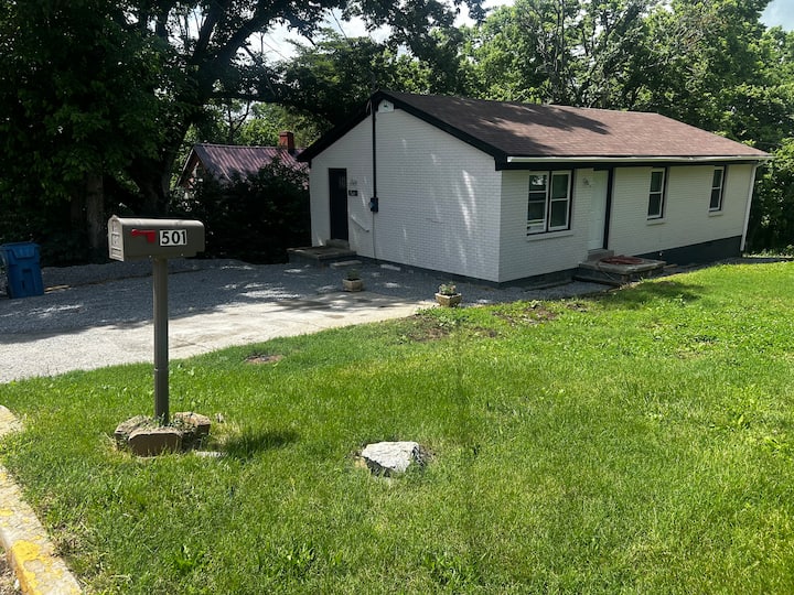 Cottage Hill - Harrodsburg, KY