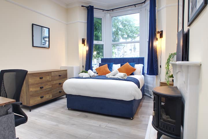 New! Chic 1br Escape + Free Parking & Comfort - Morecambe