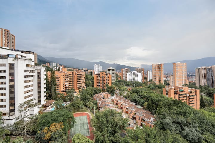 Nice And Stylish 2br - Prime Location In Poblado - Medellín