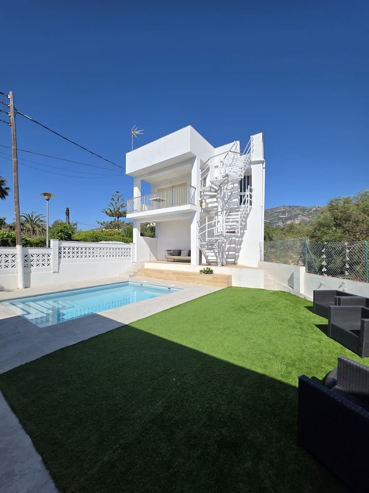 Villa Tranquila - Piscina Privada – Ideal Familias - Spain