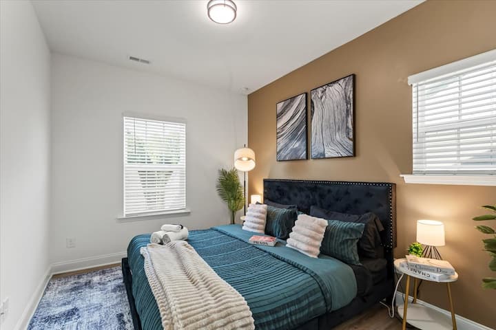 Luxe King 3br Townhouse—mins To Uptown Charlotte! - Lake Wylie, SC