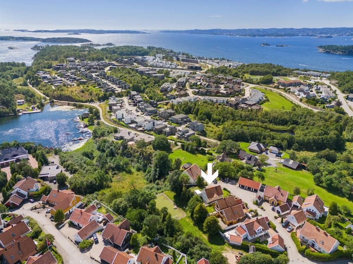 Nyoppusset Hybelleilighet. 500 M. Til Badestrand. - Kristiansand