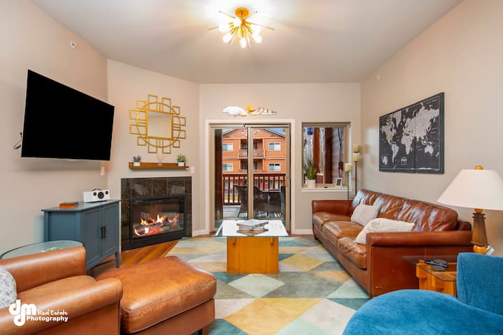 Alyeska View Condo Steps To Town Center - Girdwood, AK